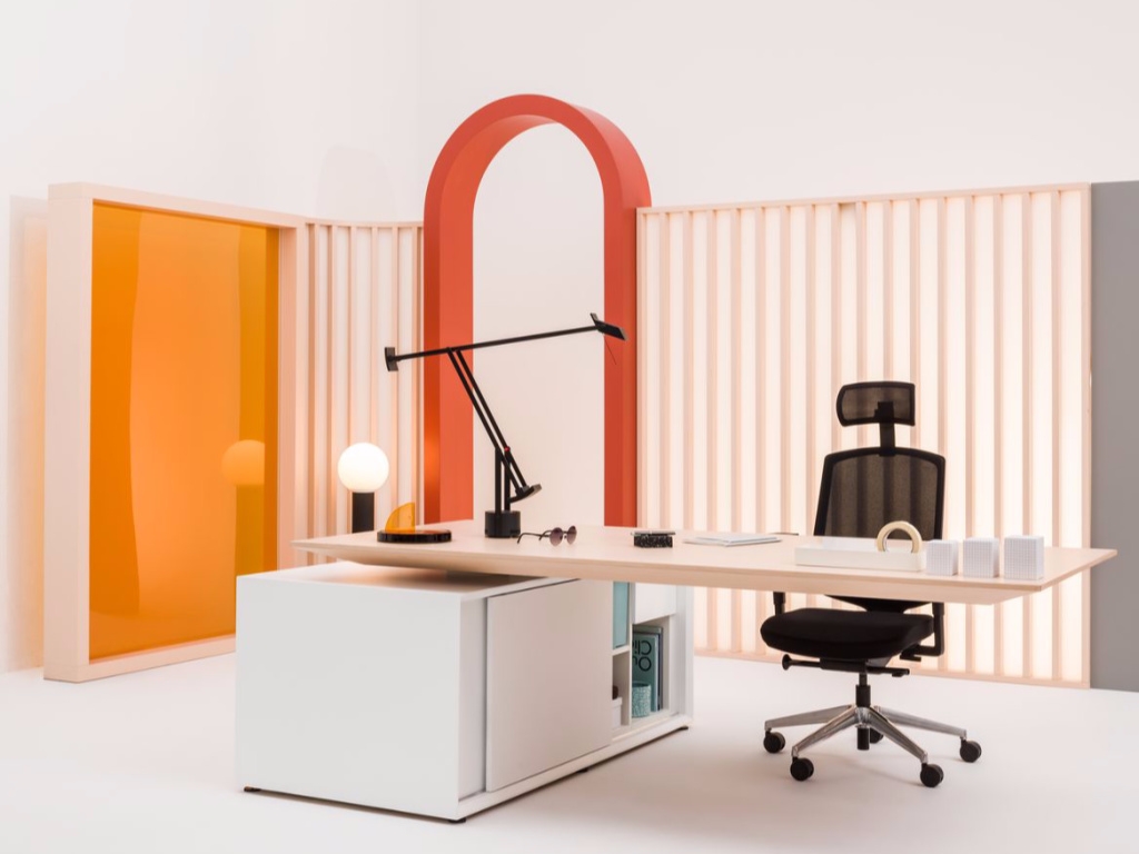 Birou Directorial Gravity | Birouri directoriale | Birou directorial ...